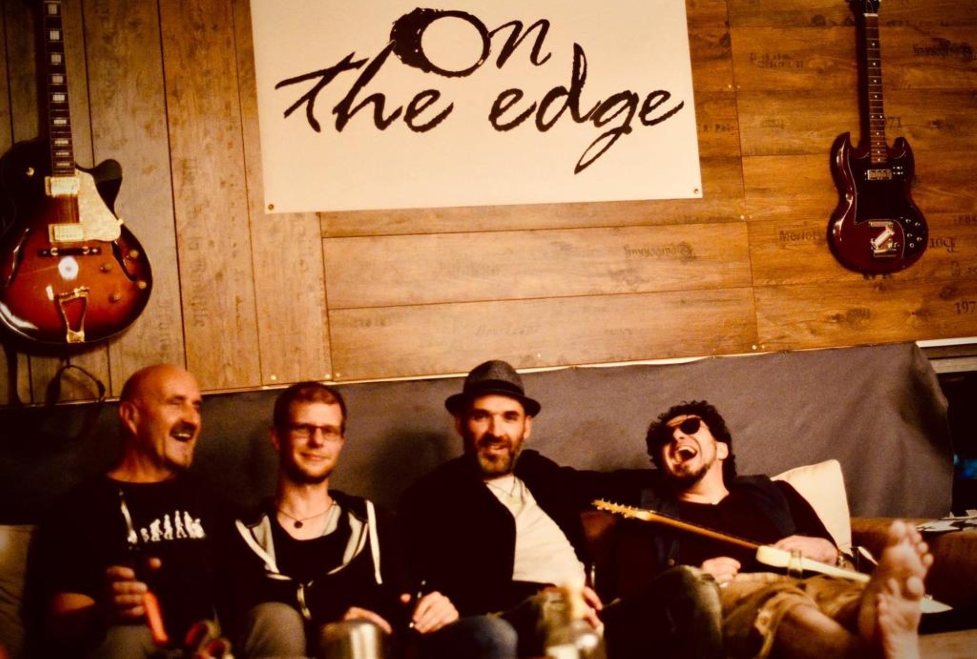 mood for drinks & music feat. On the Edge